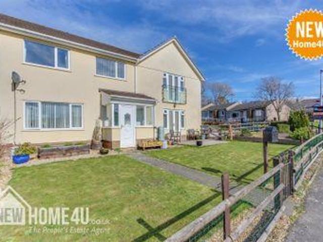 5 Bedrooms Semi detached house for sale in Trem Y Foel, Rhes Y Cae, Holywell CH8