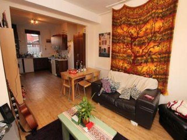 5 Bedrooms Terraced house for rent in Mayville Place, Hyde Park LS6