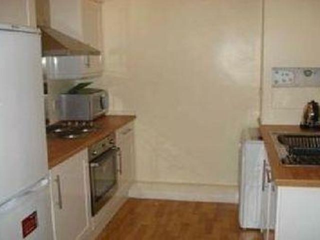 5 Bedrooms Terraced house for rent in Albert Road, Lenton, Nottingham NG7