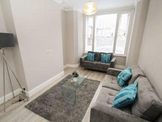 5 Bedrooms Terraced house for rent in Brookfield Place, Headingley, Leeds LS6