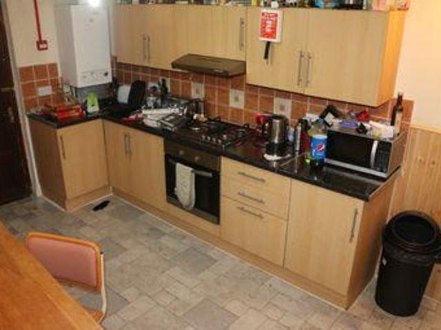 5 Bedrooms Terraced house for rent in Brudenell View, Leeds LS6