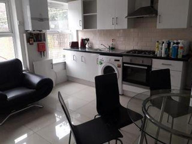 5 Bedrooms Terraced house for rent in Carrara Close, Brixton SW9
