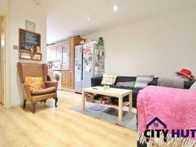5 Bedrooms Terraced house for rent in Corporation Street, London N7