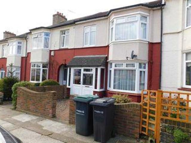 5 Bedrooms Terraced house for rent in Coulton Avenue, Northfleet, Gravesend DA11