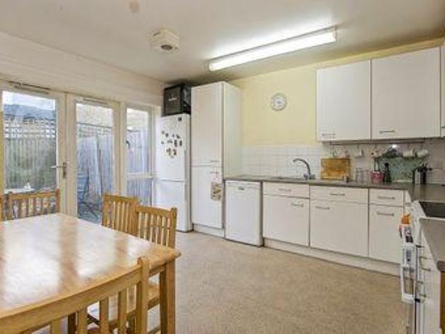 5 Bedrooms Terraced house for rent in Garrison Road, London E3
