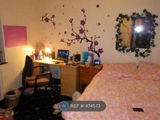 5 Bedrooms Terraced house for rent in Ladybarn Road, Manchester M14