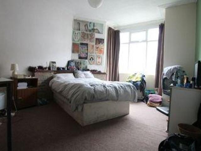 5 Bedrooms Terraced house for rent in Richmond Mount, Hyde Park, Leeds LS6