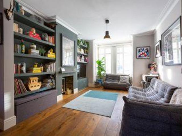 5 Bedrooms Terraced house for rent in Roland Road, London E17