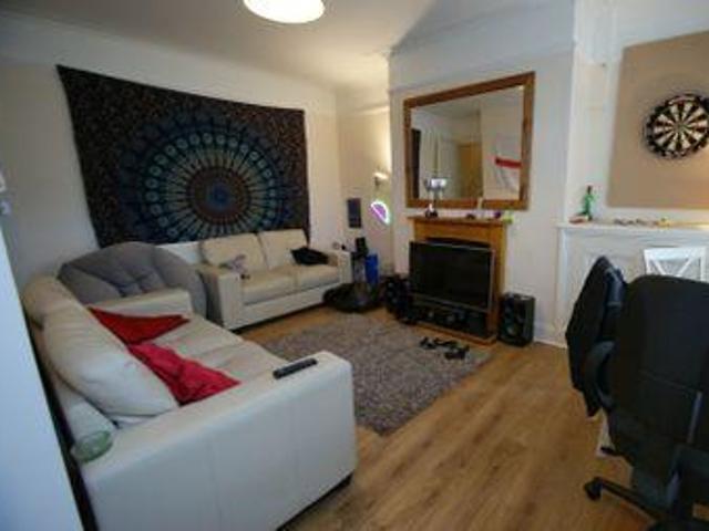 5 Bedrooms Terraced house for rent in Royal Park Avenue, Hyde Park, Leeds LS6
