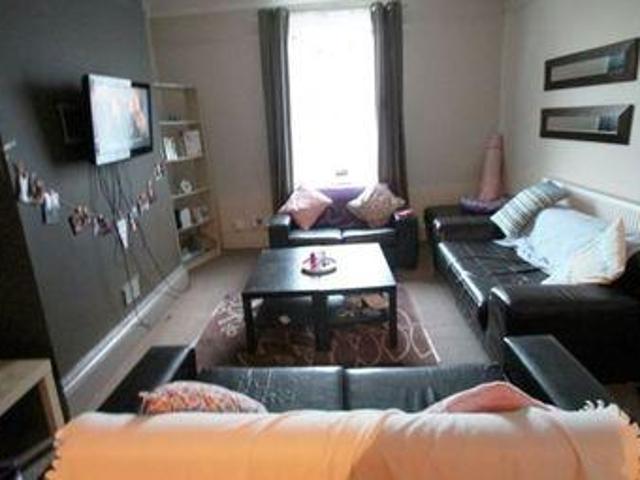 5 Bedrooms Terraced house for rent in Royal Park View, Hyde Park, Leeds LS6