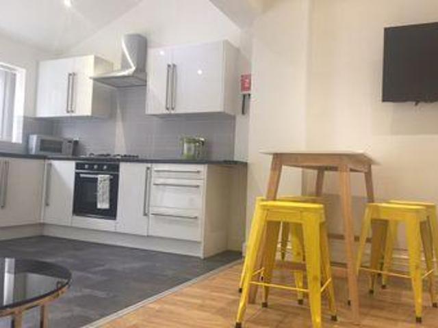 5 Bedrooms Terraced house for rent in Store Street, Sheffield S2