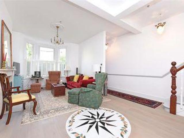 5 Bedrooms Terraced house for rent in Stormont Road, London SW11