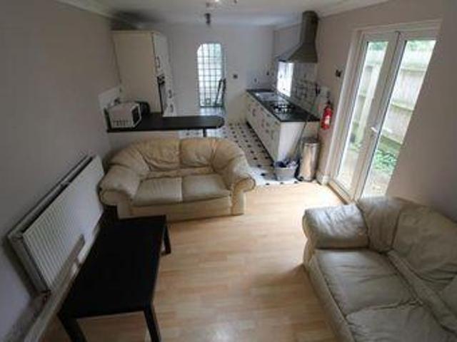 5 Bedrooms Terraced house for rent in Strathnairn Street, Roath, Cardiff CF24