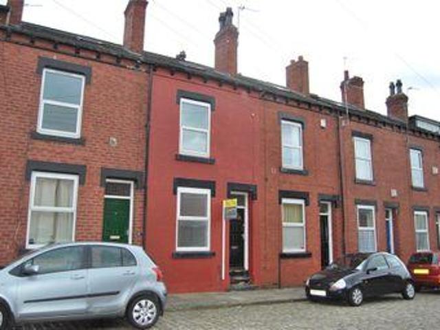 5 Bedrooms Terraced house for rent in School View, Hyde Park, Leeds LS6