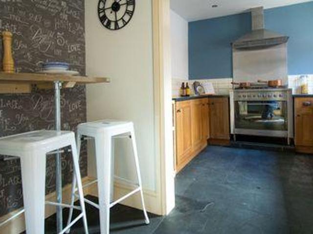 5 Bedrooms Terraced house for rent in Sharrow Vale Road, Sheffield S11
