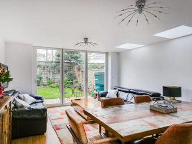 5 Bedrooms Terraced house for rent in Tonsley Street, Wandsworth SW18