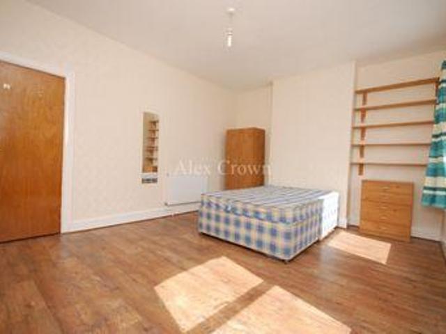 5 Bedrooms Terraced house for rent in Vernon Road, London E15