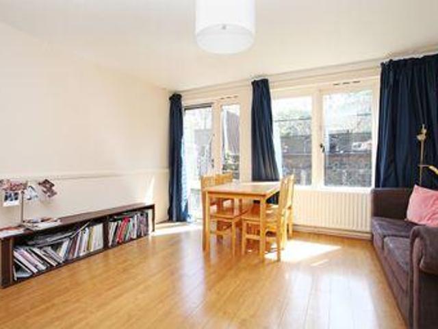5 Bedrooms Terraced house for rent in White City Close, London W12