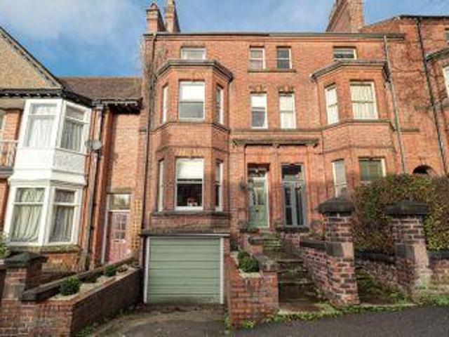 5 Bedrooms Terraced house for sale in Hugo Street, Leek, Staffordshire ST13