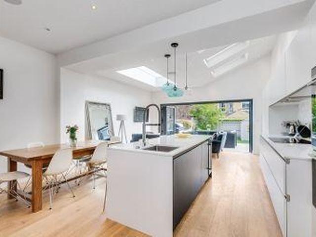 5 Bedrooms Terraced house for sale in Heythorp Street, London SW18