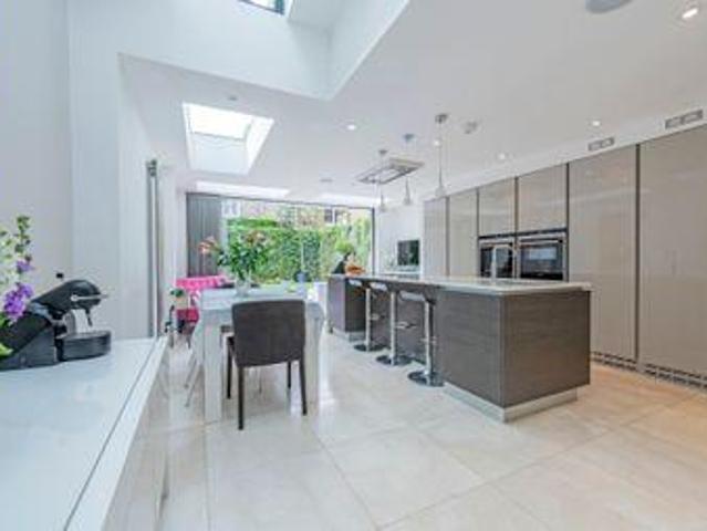 5 Bedrooms Terraced house for sale in Keildon Road, London SW11