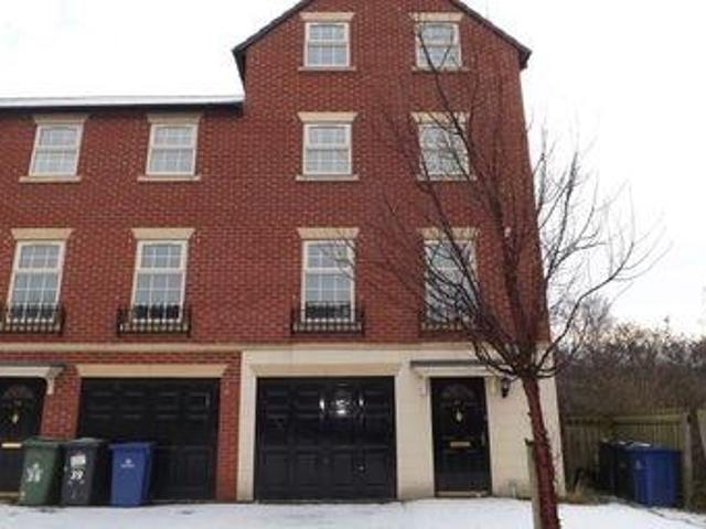 5 Bedrooms Town house for rent in Comelybank Drive, Mexborough S64