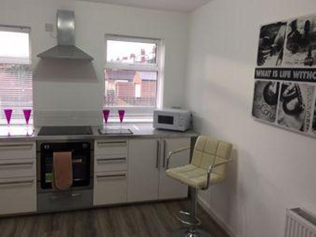 5 Bedrooms Town house for rent in Austhorpe Road, Leeds LS15