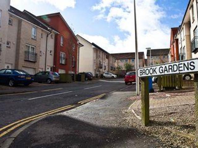 5 Bedrooms Town house for rent in Brook Gardens, Dundee DD1