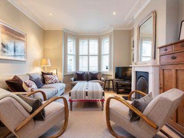 5 Bedrooms Town house for rent in Harbut Road, London SW11
