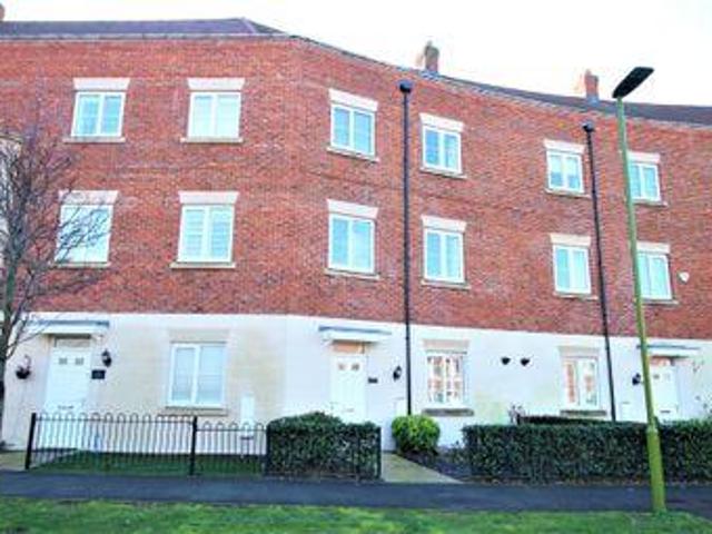 5 Bedrooms Town house for sale in Shearwater Road, Hemel Hempstead HP3