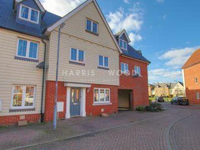 5 Bedrooms Town house for sale in Weyland Drive, Stanway, Colchester CO3