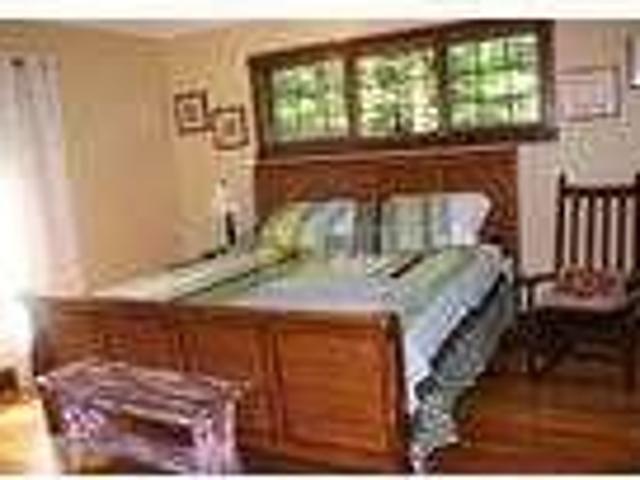 5 bedrooms 3.5 bathrooms house in Lincoln