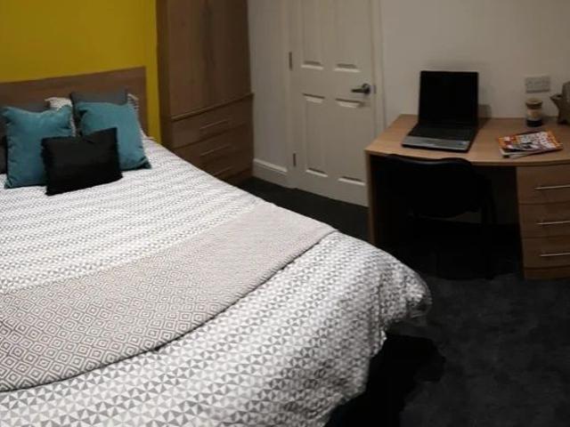 5 Bedrooms