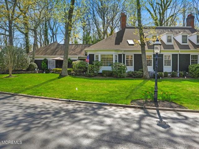 5 Berkeley Sq, Brielle, NJ 08730