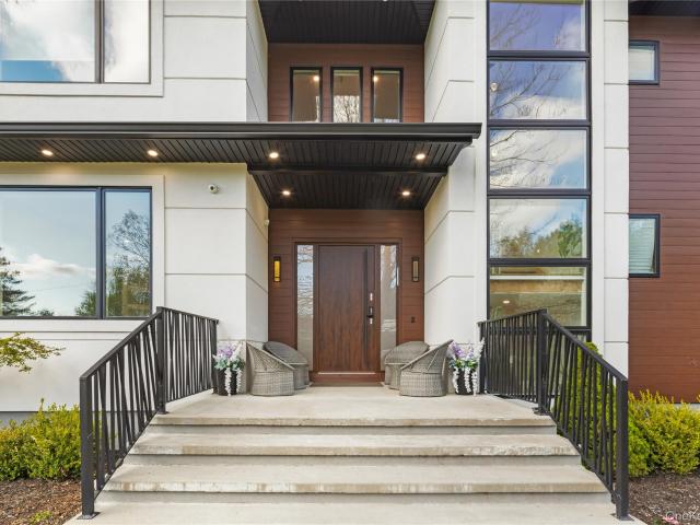 5 Blue Bird Road