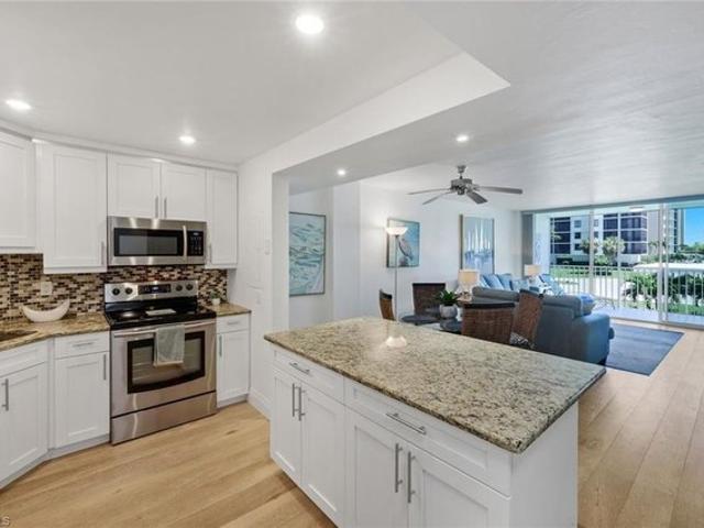 5 Bluebill Ave Apt 208, Naples, FL 34108