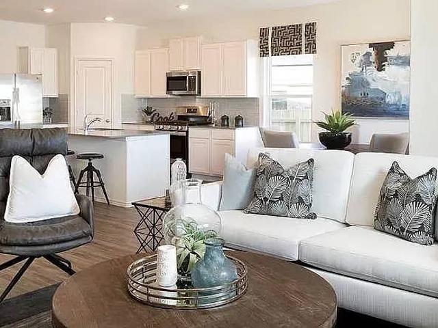 5 BR in Leander