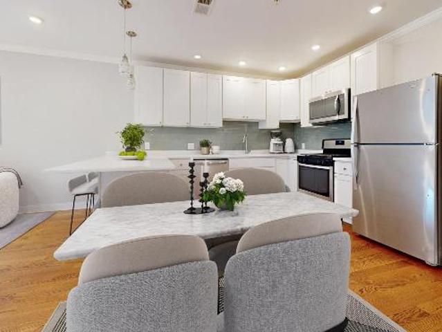 5 Br, 1 bath, Apartment 2747 Washington Street