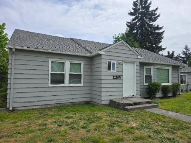 5 Br, 1 bath, Single Family 12105 12th Ave S