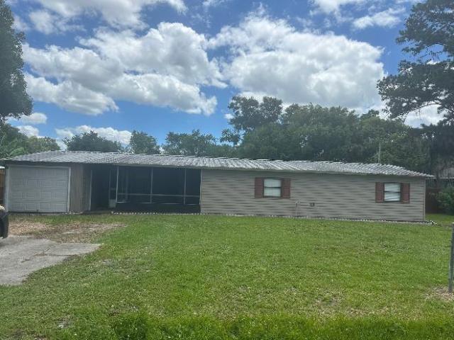 5 Br, 1 bath, Single Family 2777 Tropical Lake Drive