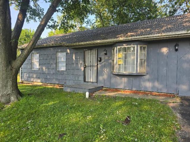 5 Br, 1 bath, Single Family 22221 Willow Tree Ave