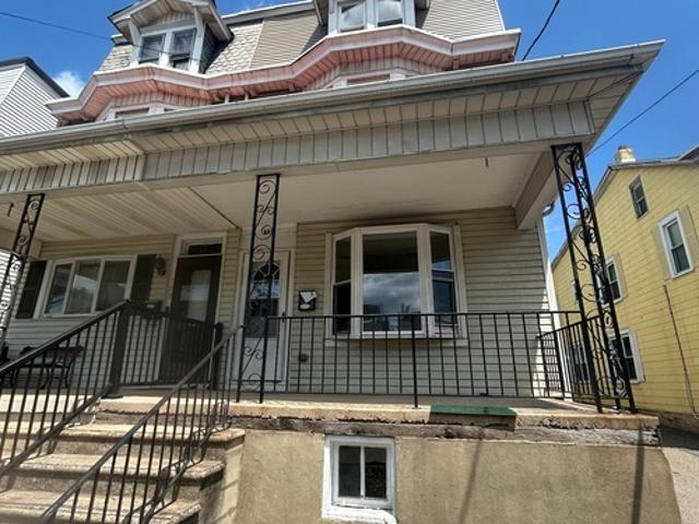 5 BR, 1 BA Apartment 106 Center Avenue, Schuylkill Haven, PA 17972