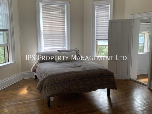 5 BR, 1 BA Apartment 116 Bridge St, Belleville, ON K8N 1M2