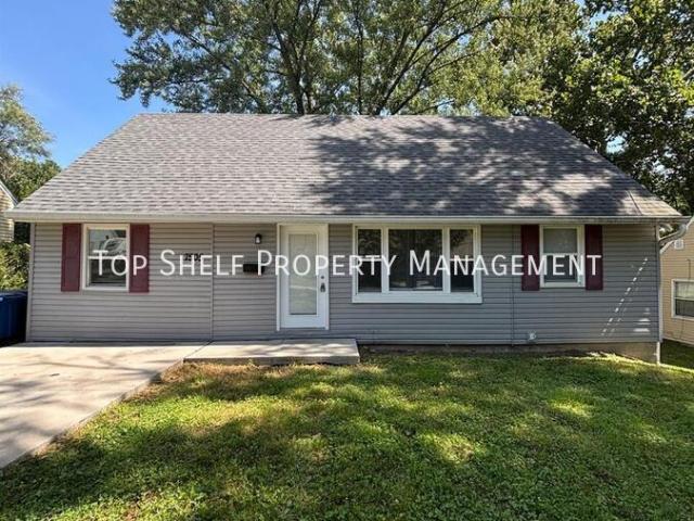5 BR, 1 BA Apartment 7505 SW 12th St, Des Moines, IA 50315