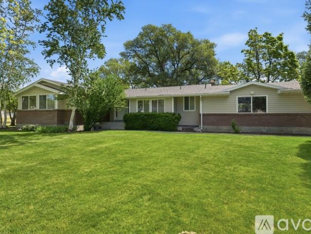 5 BR, 2.5 BA Apartment 10460 N 6000 W, Unit SUITE A TOP FLOOR, Highland, UT 84003