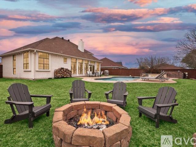 5 BR, 2.5 BA Apartment 105 Brandy Ln, Waxahachie, TX 75165