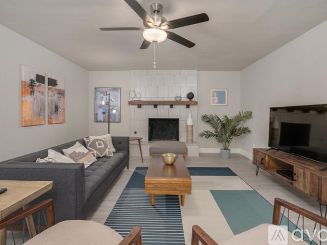 5 BR, 2.5 BA Apartment 11210 Cotillion Drive, Dallas, TX 75228
