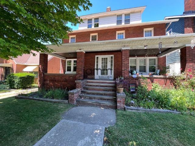 5 BR, 2.5 BA Apartment 13103 Cedar Road, Cleveland Heights, OH 44118