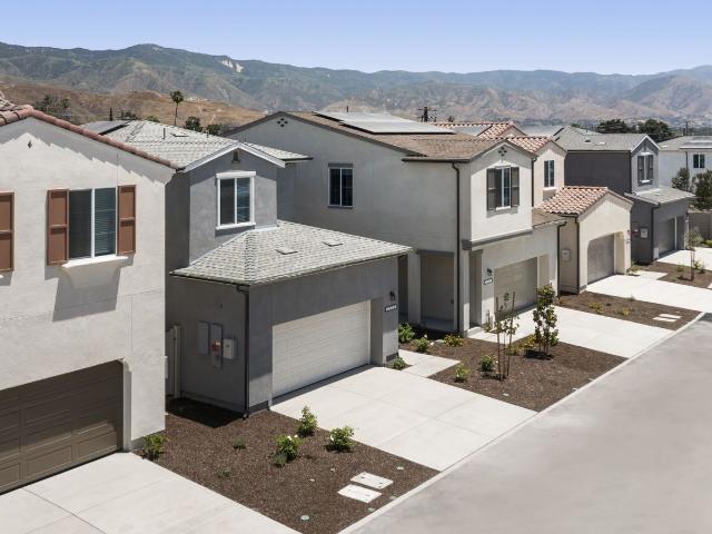 5 BR, 2.5 BA Apartment 1775 West Highland Avenue Unit 58, San Bernardino, CA 92411