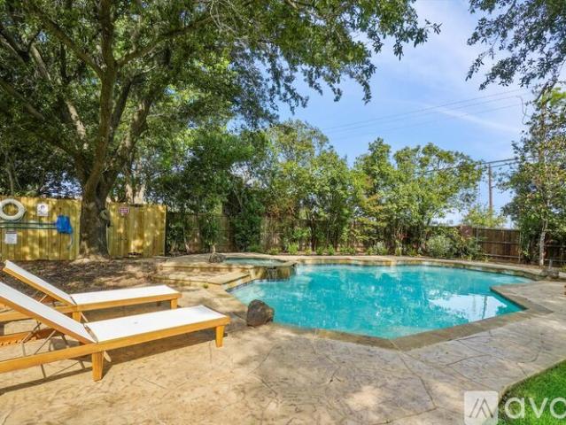 5 BR, 2.5 BA Apartment 2200 Glenbrook St, Flower Mound, TX 75028